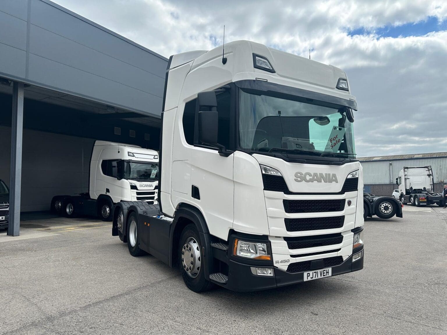 Tractor Units For Sale | Used Tractor Trailers For Sale UK | Smith Bros ...