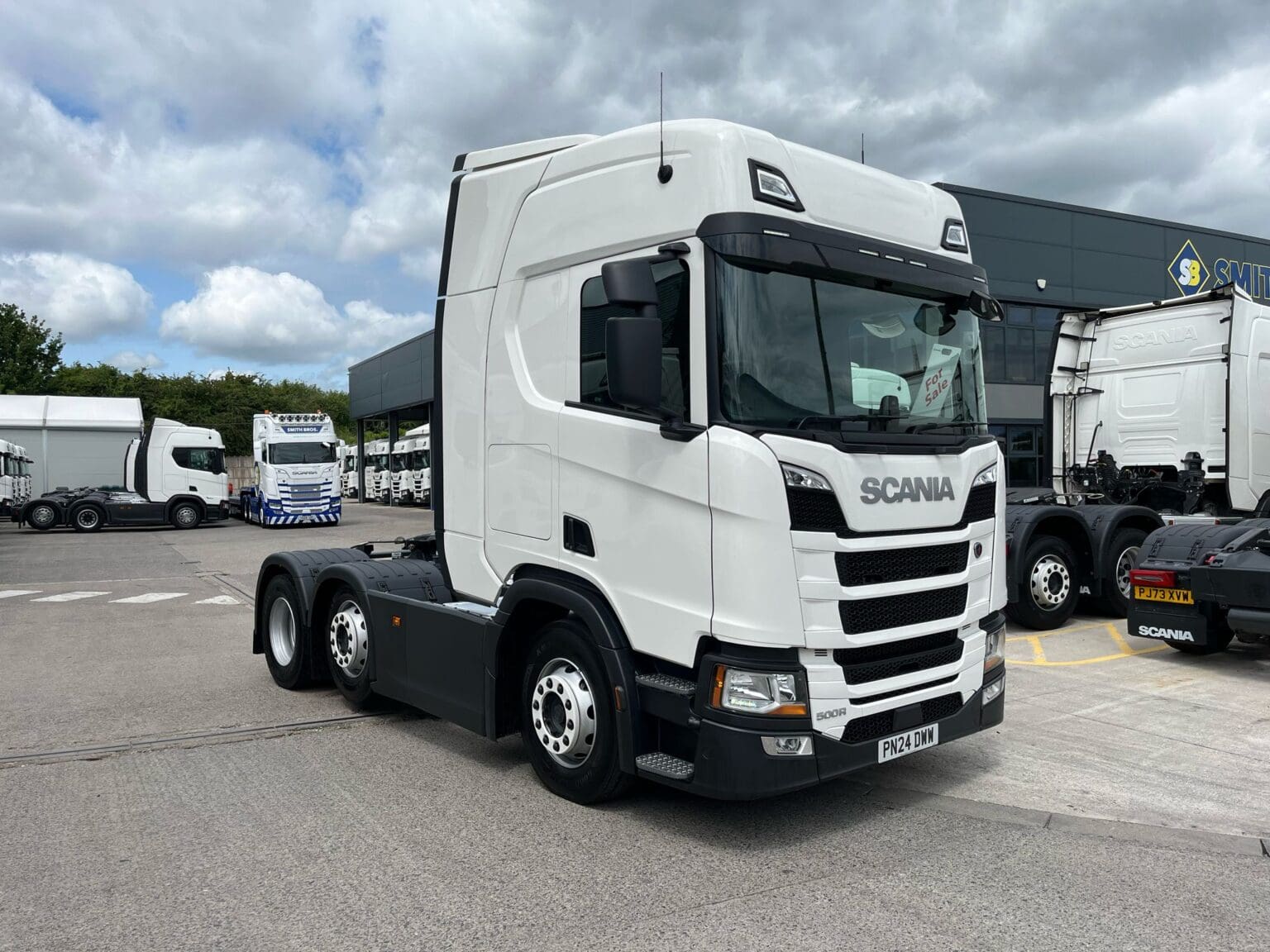 Tractor Units For Sale | Used Tractor Trailers For Sale UK | Smith Bros ...